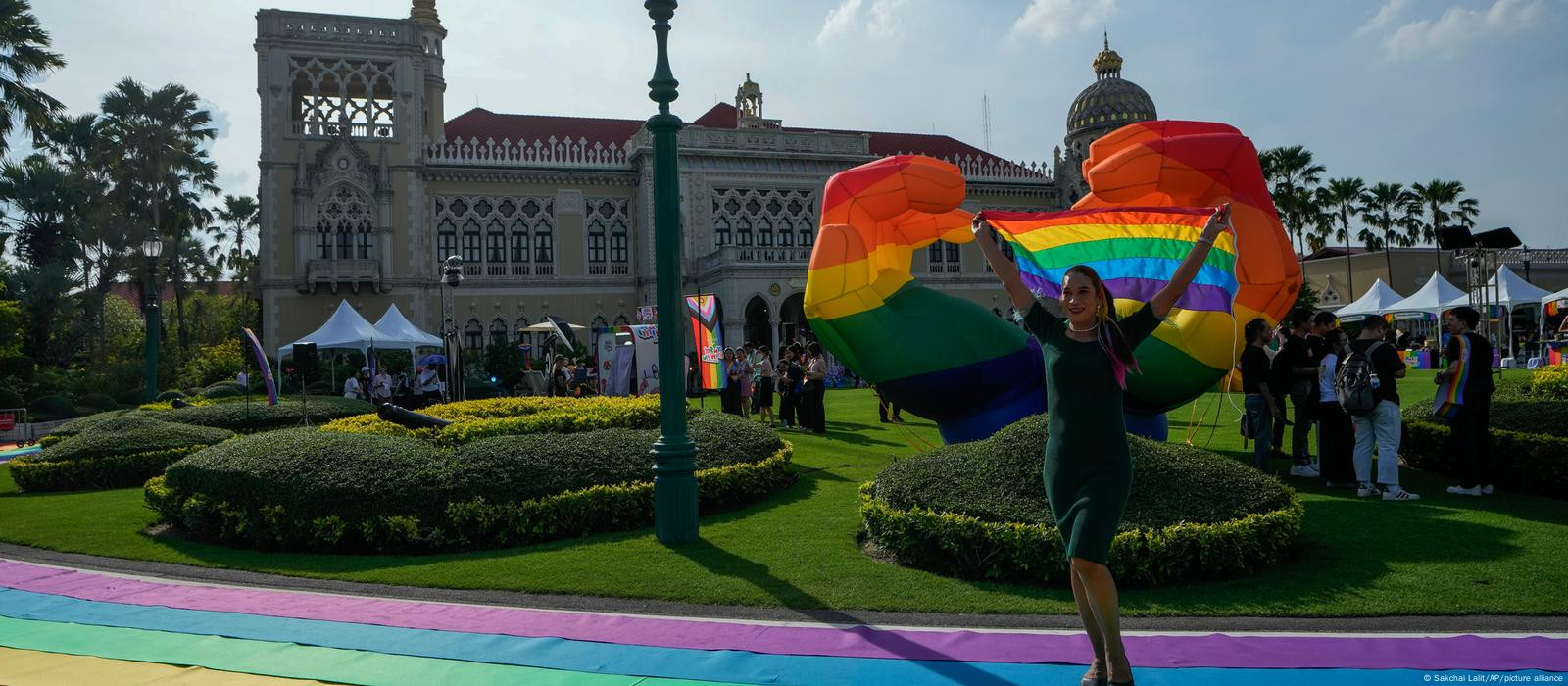 Minority Azerbaijan - Bangkok Pride Parade brought together thousands ...